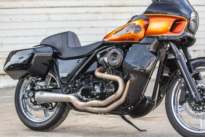 1992 Harley-Davidson FXR - Saddlemen Race