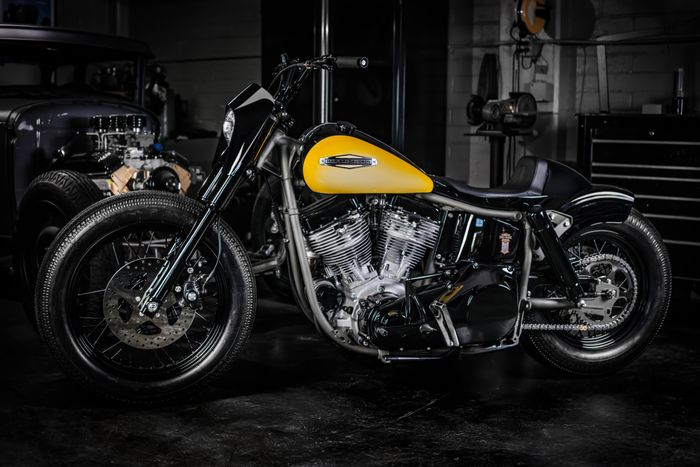 1965 Harley-Davidson Hot Rod Panhead - Saddlemen Race