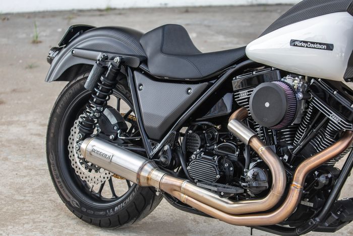 1994 Harley-Davidson Carbon Fiber FXR - Saddlemen Race